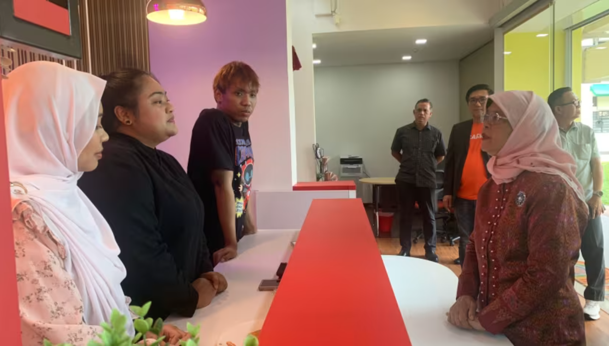 Our People – Ainsociety